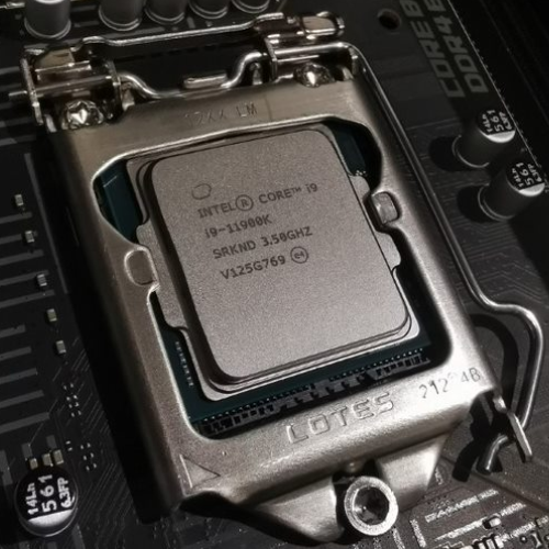 What is a CPU processor, and what does it do? | CCL